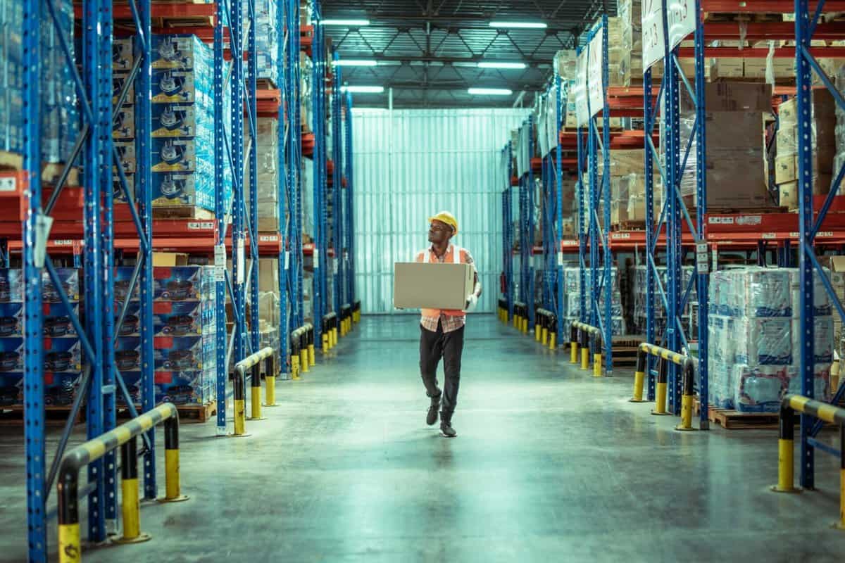 How To Choose The Right Storage Solution For Your Online Store ...