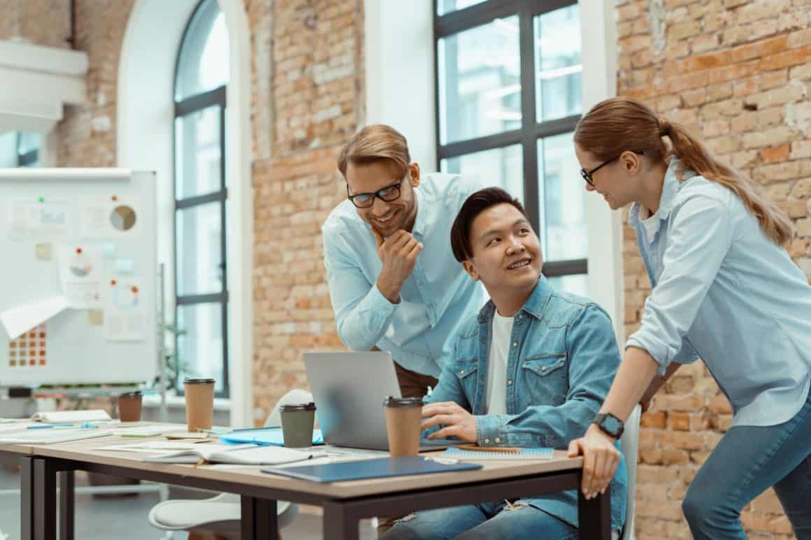 Negen managementstijlen verkennen: de juiste aanpak voor uw team vinden ...