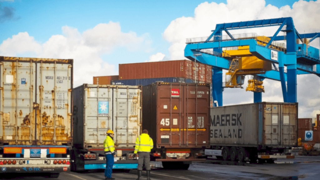 Transloading 101: Logistics Guide To Understanding This Essential ...